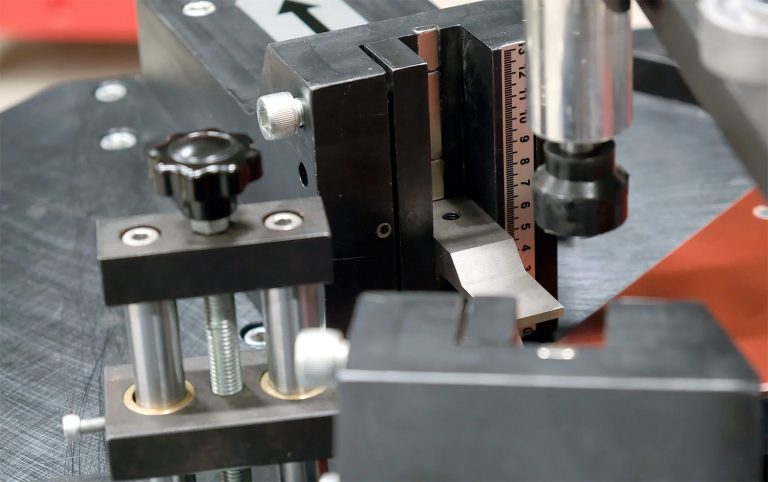 Corner Crimping Machines - uPvc Window Door Machinery